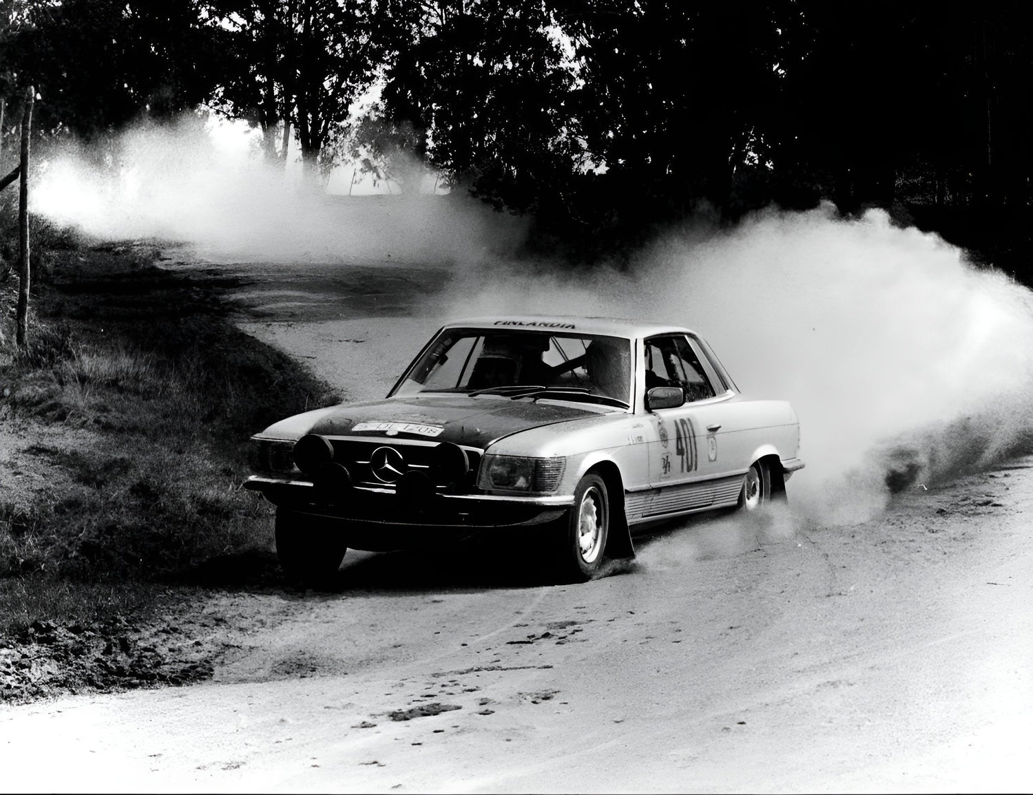 The Unlikely Rally Champion: Mercedes-Benz C107 – Haidavia Classics
